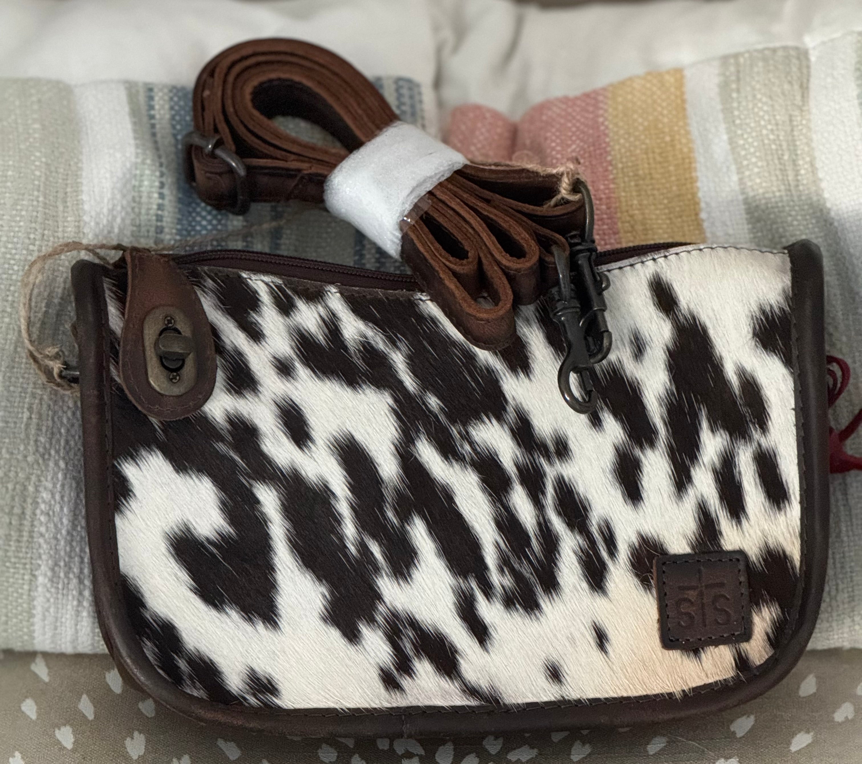 STS Cowhide additions Emmy purse – 55 Oranges Mobile Boutique